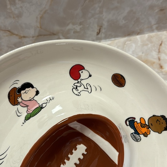 Peanuts | Dining | Peanuts Foot Ball Theme Chip And Dip Dish | Poshmark
